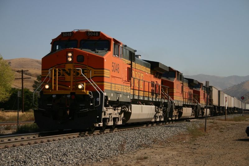 BNSF 5048